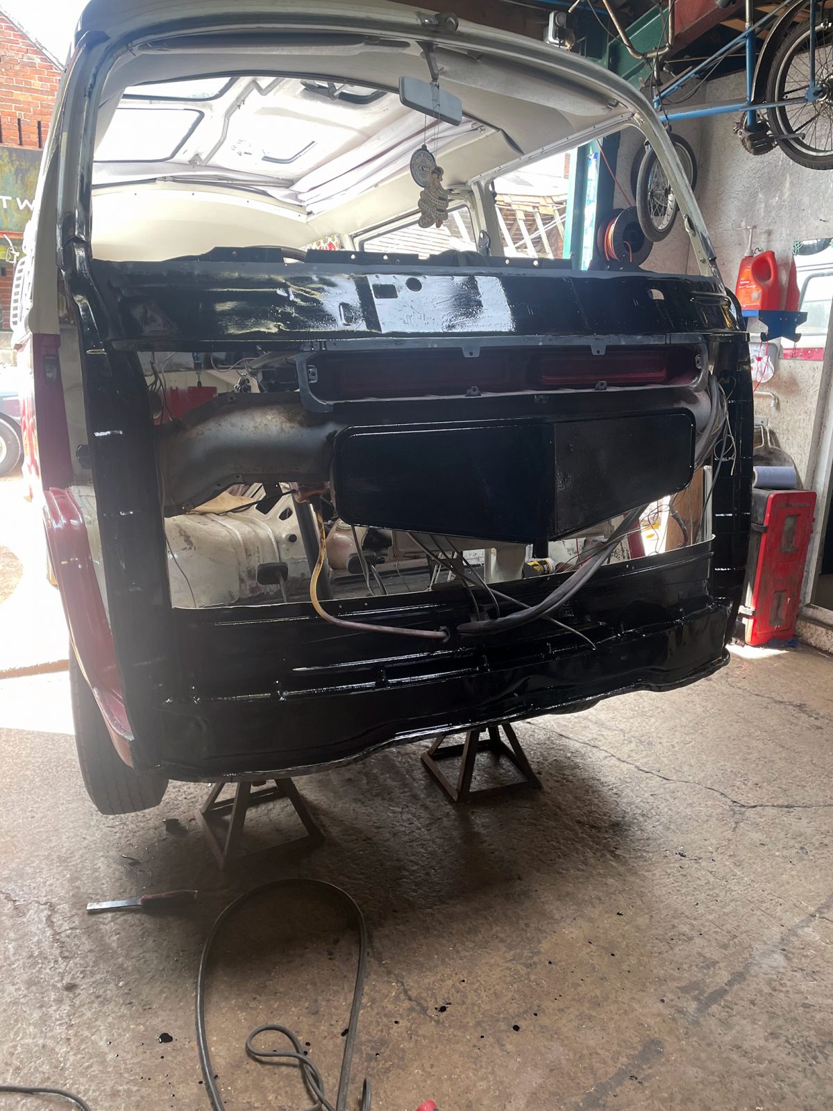 Odd Ball Customs - Vintage VW Specialists - Oddball Customs